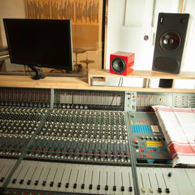 Neve 8248 console | Reverb