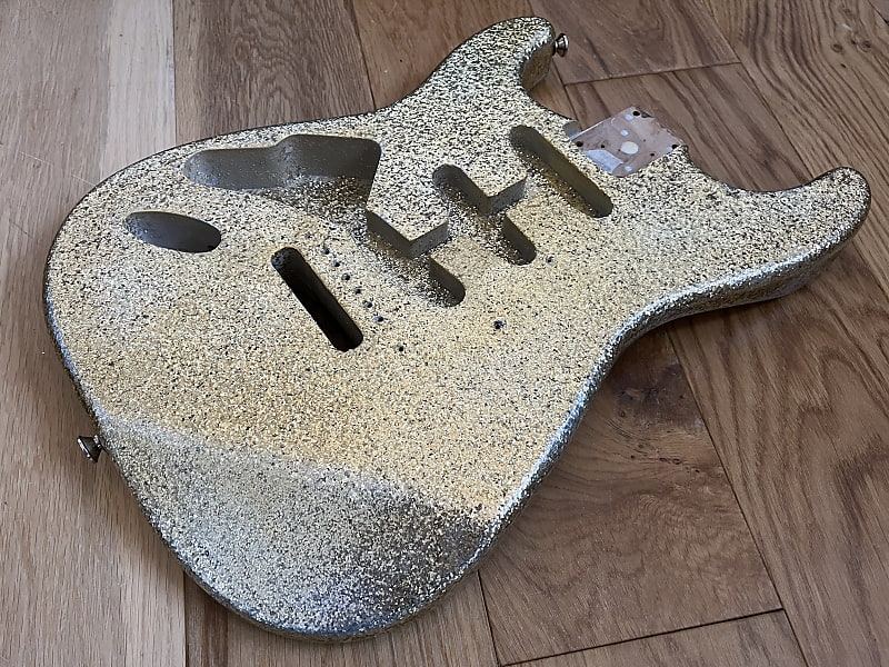 Left-Handed Stratocaster Body Gold Sparkle | Reverb UK