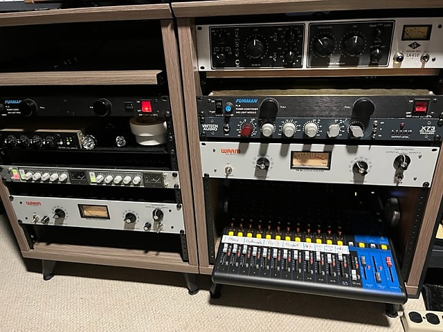 Vrenna Selling his Alan Smart Research C2 Stereo Compressor | Reverb