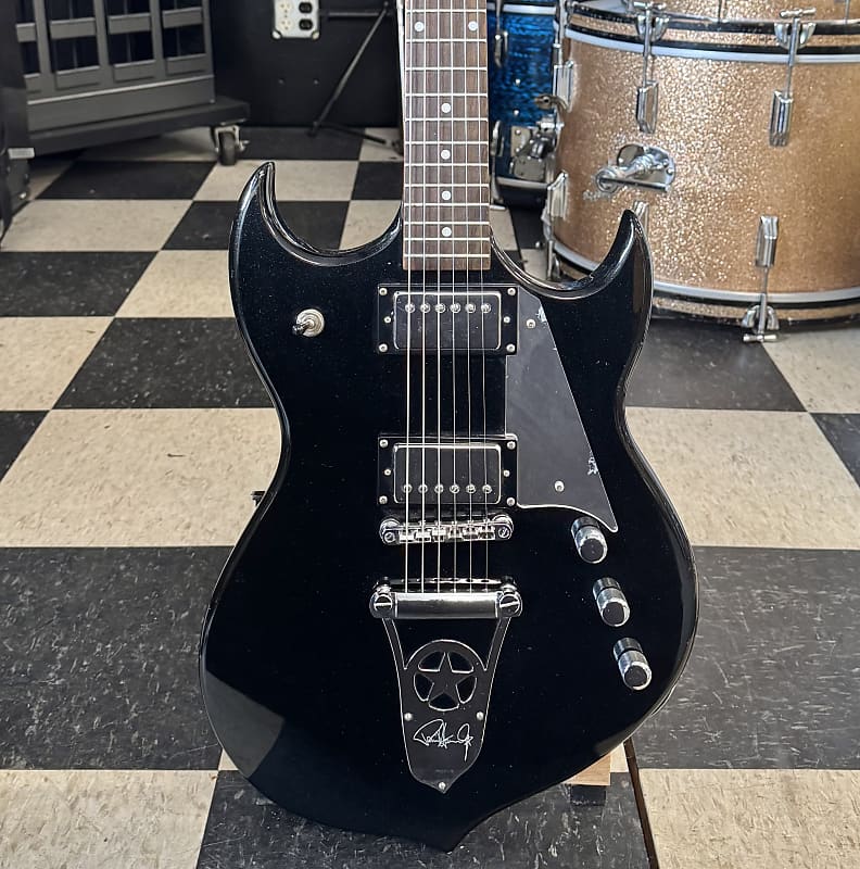 Silvertone PSSN2 Paul Stanley 2000s - Black | Reverb