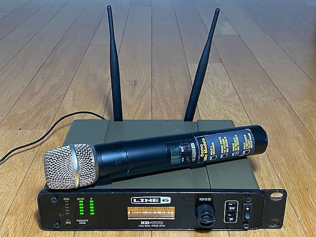 Line 6 XD-V70 Digital Handheld Wireless Mic System | Reverb