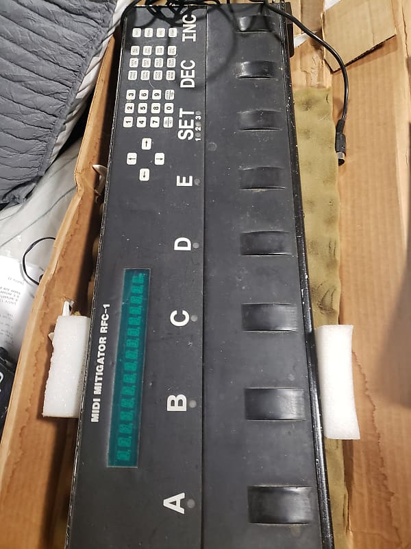 Lake Butler Sound Company Midi Mitigator RFC 1988 Black | Reverb