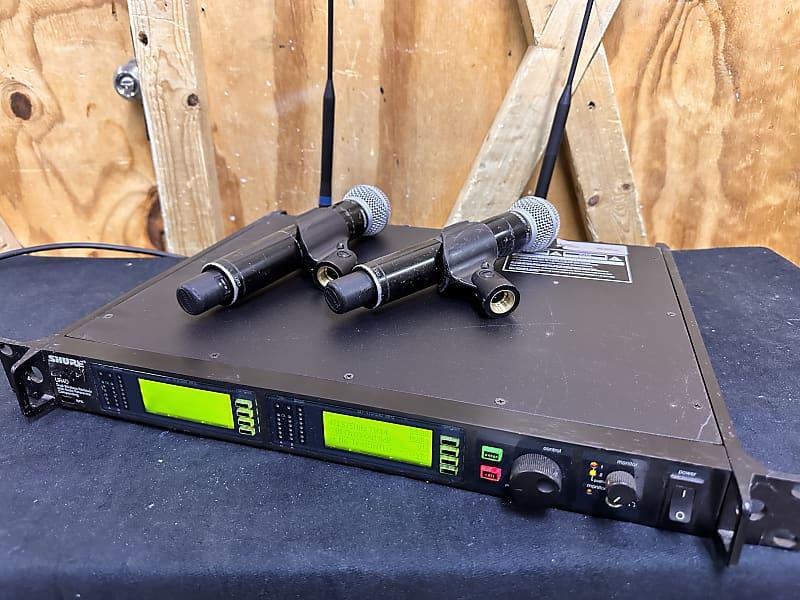 Shure UR4D G1 Dual Wireless Receiver w/ 2 UR2/SM58 Handheld | Reverb