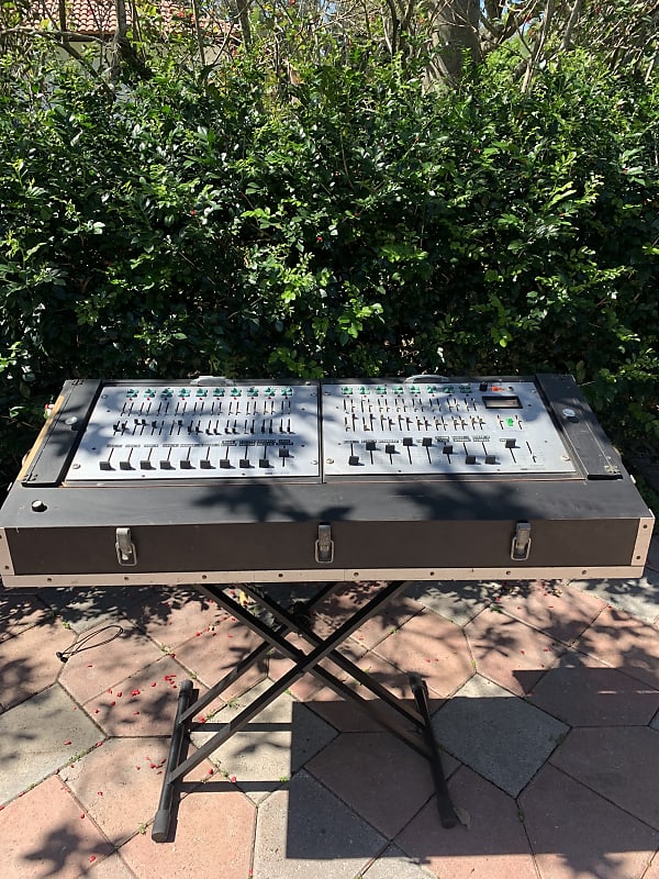 UniSync Trouper II Vintage 18 Channel Mixer | Reverb