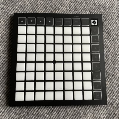 Novation LaunchPad Mini 2015 - 2022 - Dark Grey | Reverb
