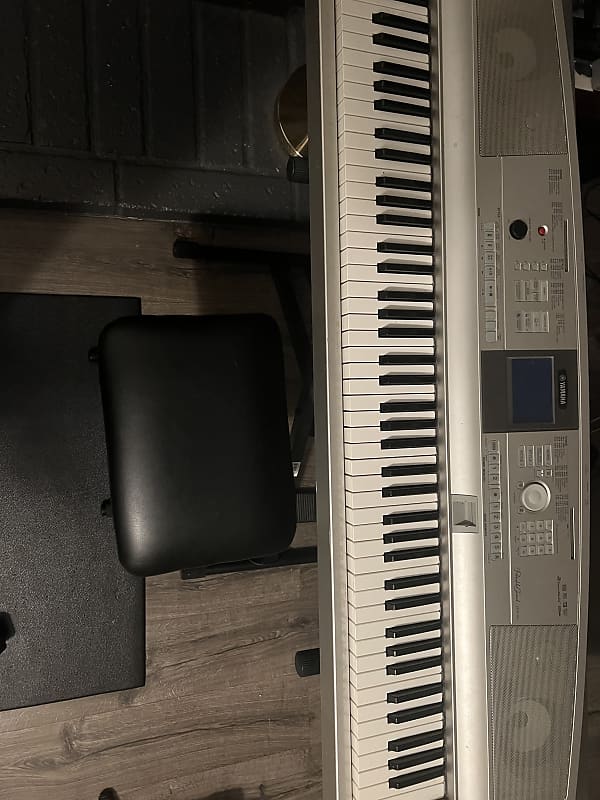 Yamaha DGX-505 digital keyboard piano | Reverb