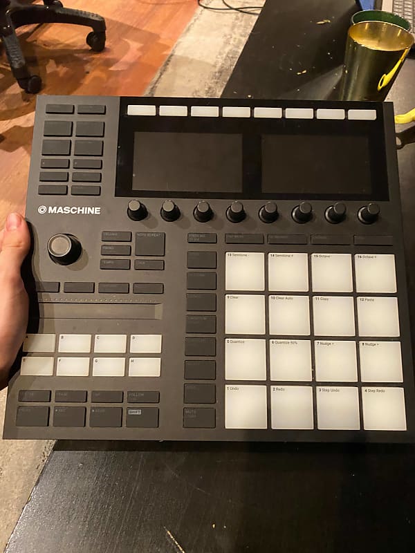 Native Instruments Maschine MK3 | Reverb