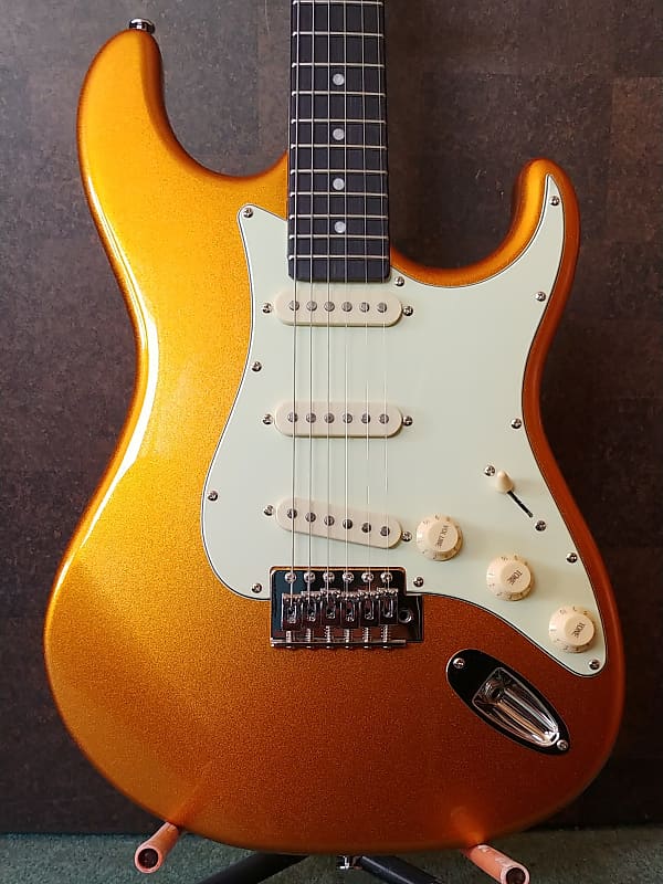 Tagima TG 500 MGY Strat style 2021 - Gloss Metallic Gold | Reverb