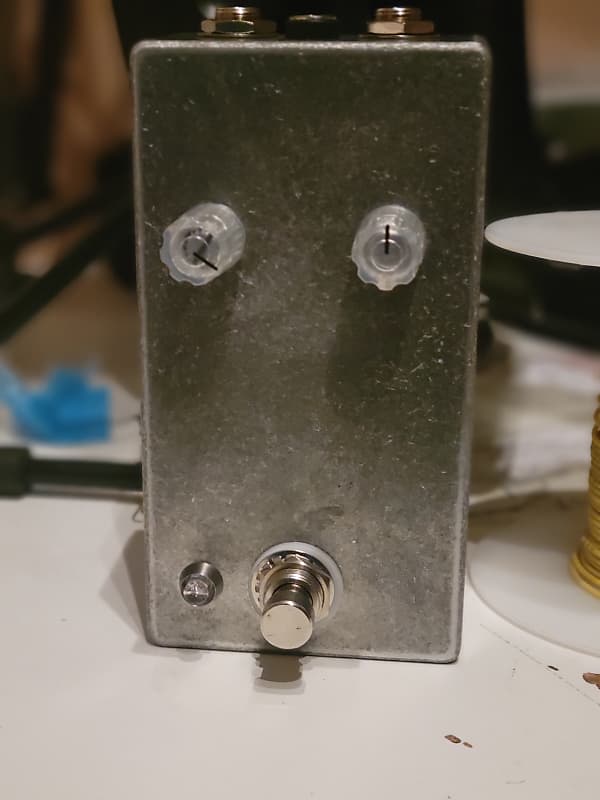 Devi Ever : FX Destructo Noctavia clone | Reverb