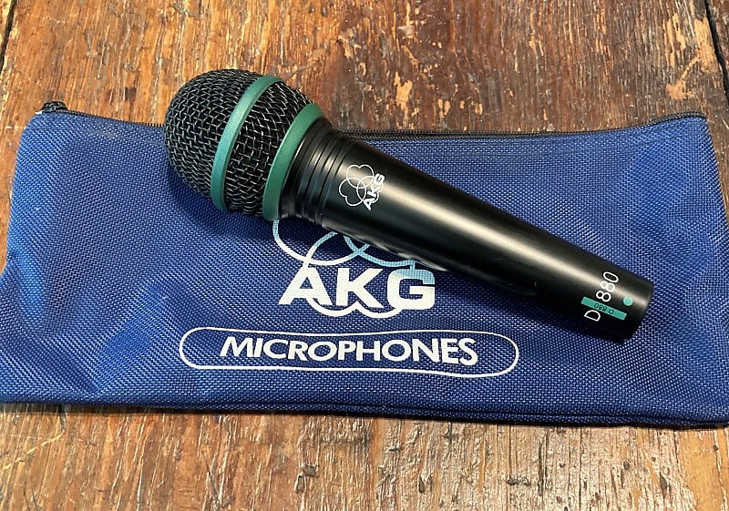 AKG D880 Dynamic Cardioid Microphone with pouch | Reverb