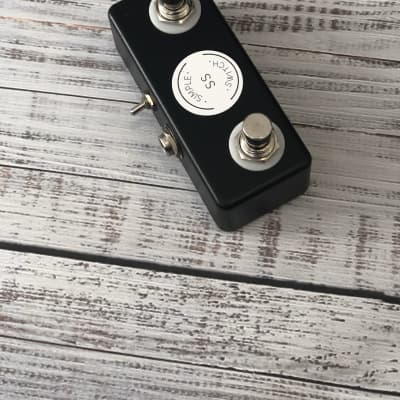 Simple Switch Effects Dual Footswitch with polarity switch | Reverb