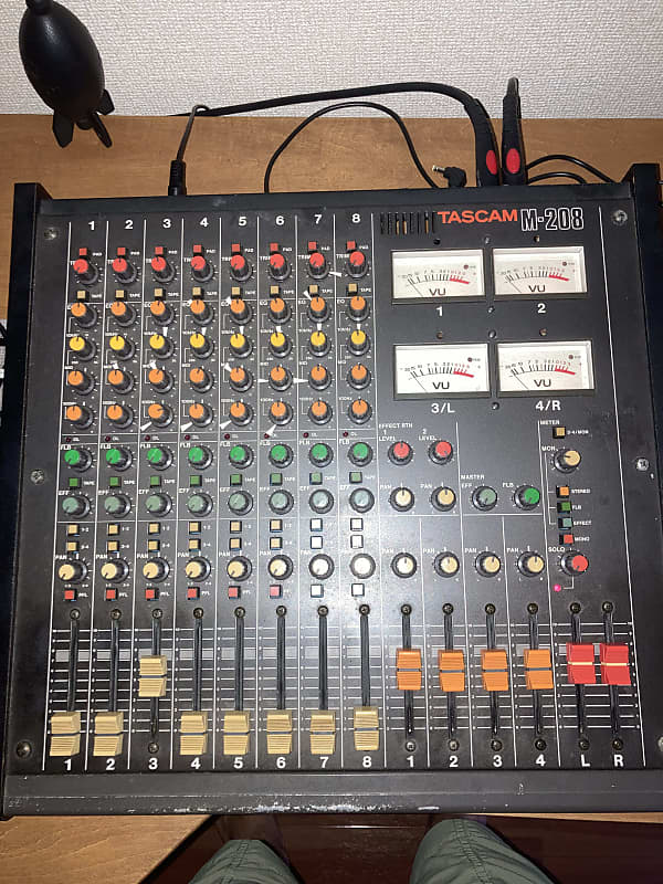 TASCAM M-208 | Reverb