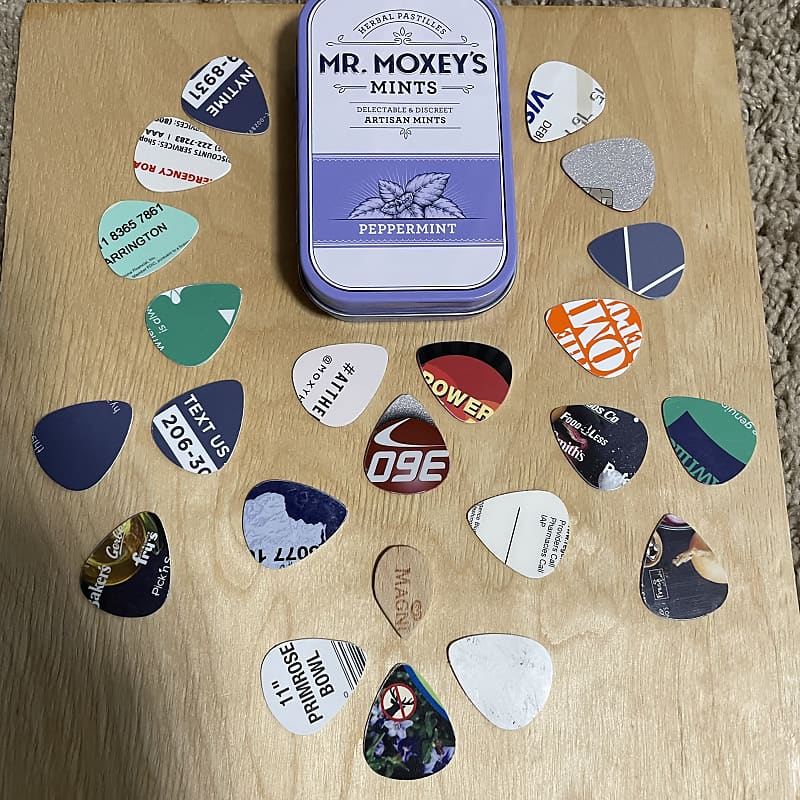 23 Handmade Picks with Storage Tin | Reverb