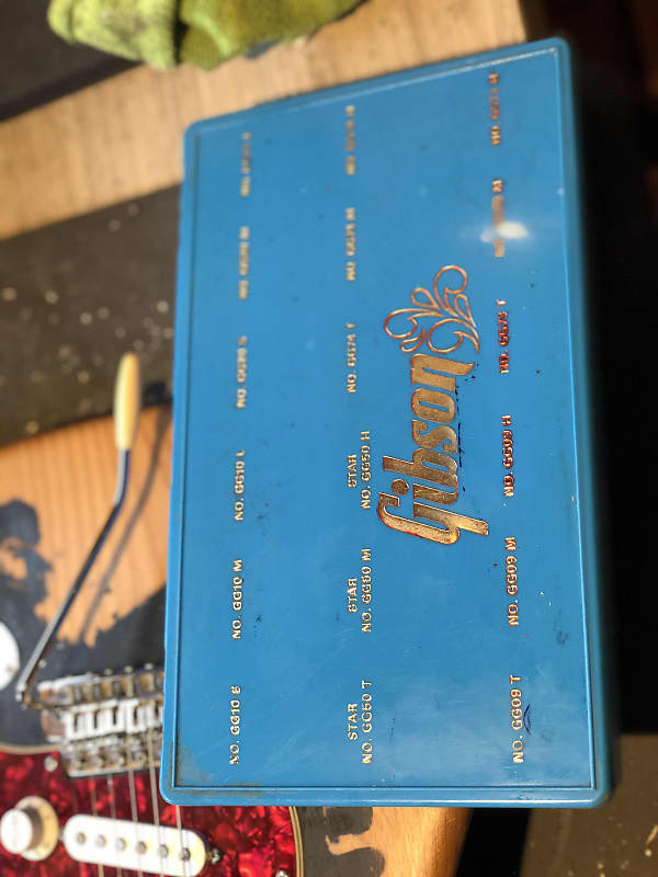 Gibson pick box 1978 blue | Reverb UK