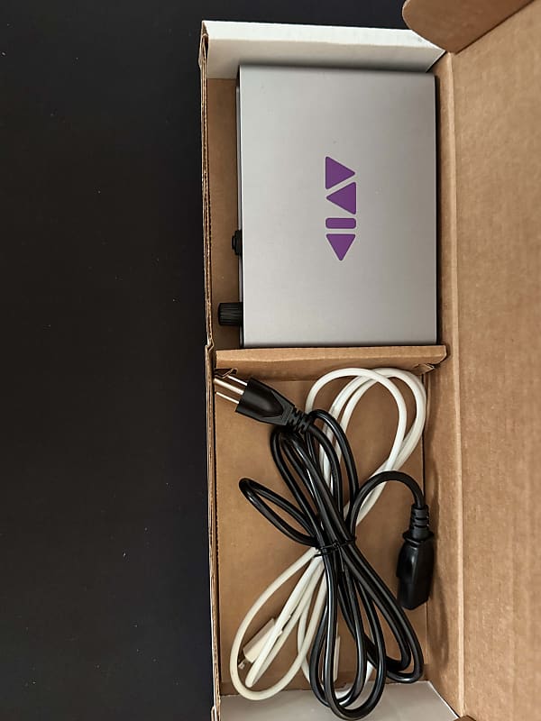 Avid HD Native Thunderbolt + HD OMNI Interface Bundle – DB25 | Reverb