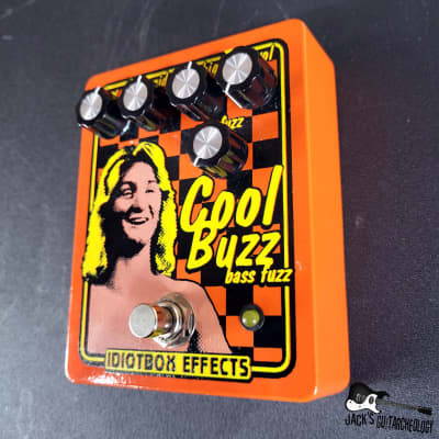 IdiotBox Effects Cool Buzz Bass Fuzz | Reverb