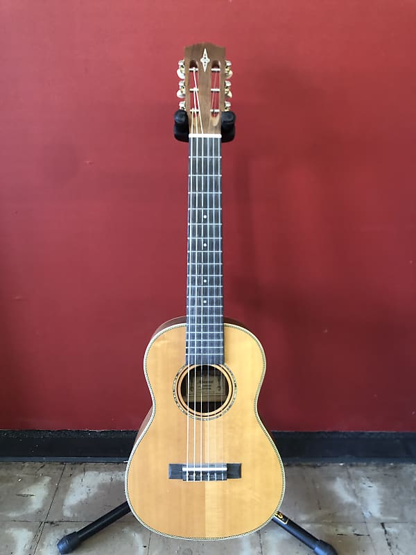 Alvarez 6 String Baritone Ukulele | Reverb