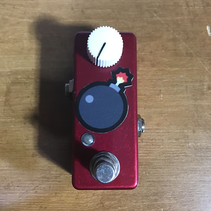 Unknown Mini Bomb Boost Clone Red/White/Boom | Reverb