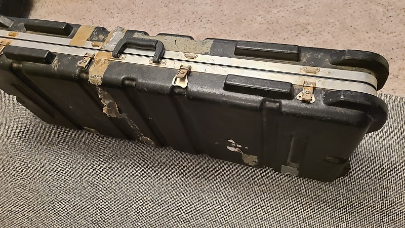 Hard Shell 61 Key Keyboard/Synth Case | Reverb
