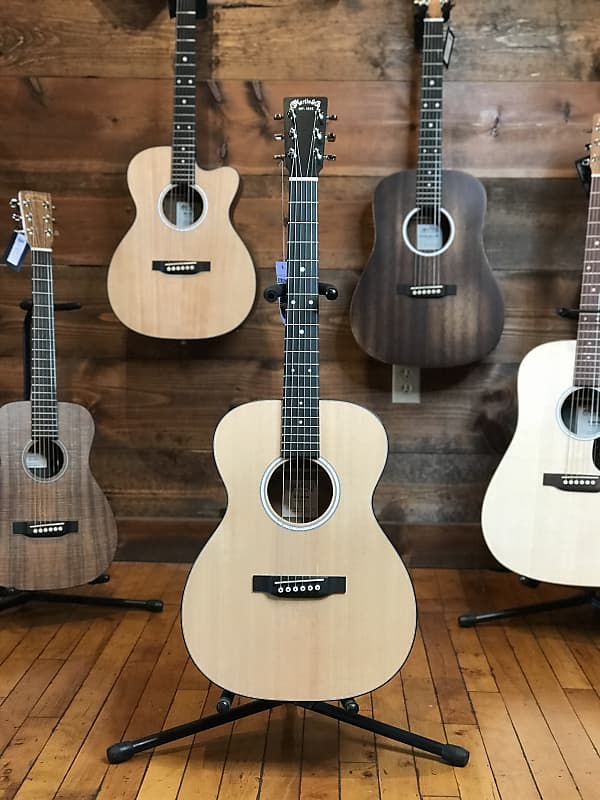 Martin 000 Jr-10 • Acoustic Guitar • Junior Series • with Gig | Reverb Martin 000 Jr-10 • Acoustic Guitar • Junior Series • with Gig | Reverb