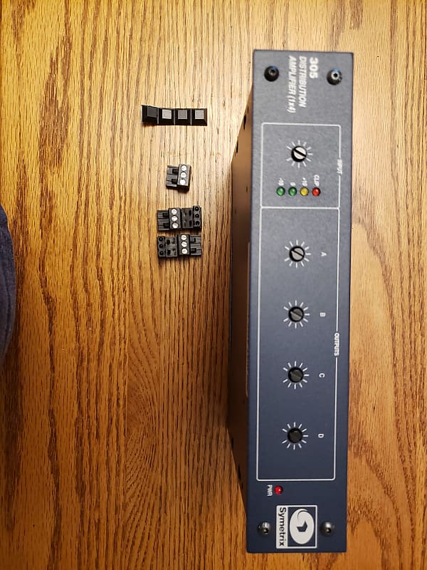 Symetrix 305 1 X 4 Distribution Amp | Reverb