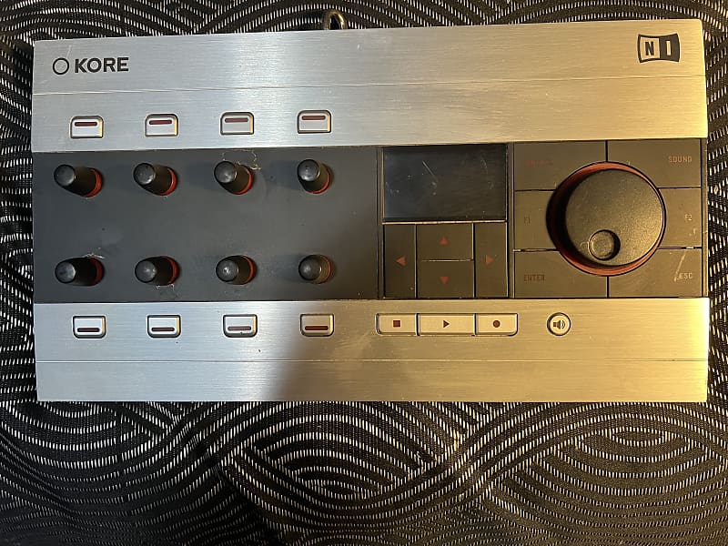 Native Instruments Kore 2 MIDI Controller | Reverb