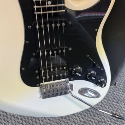 Dean Z Signature Super Strat 1980’s White | Reverb