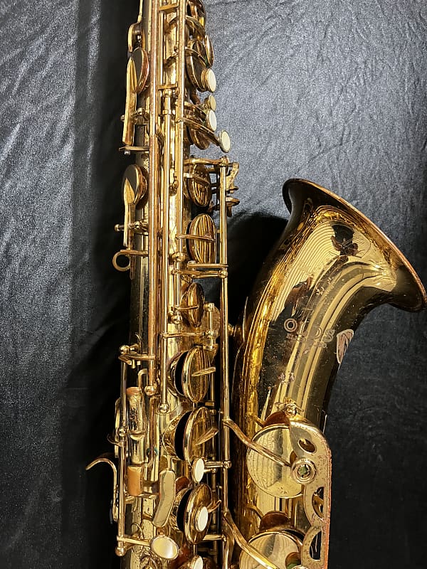 OLDS TENOR SAXOPHONE. model: NA670 - lacquer | Reverb