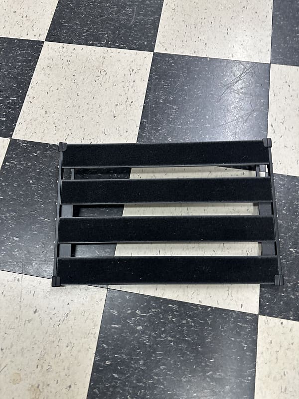 Pedalboard Small | Reverb