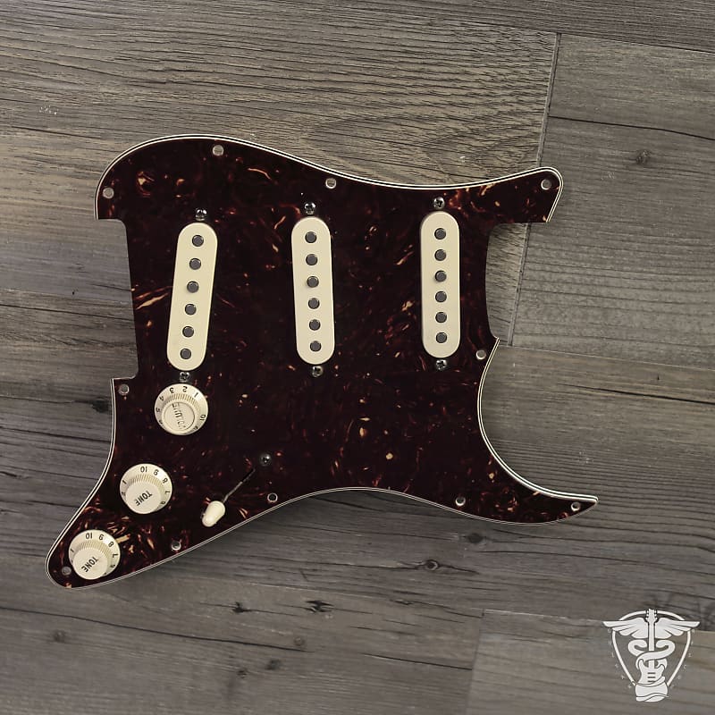 Fender USA Stratocaster Deluxe Loaded Guard | Reverb