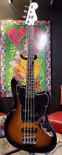 Squier Jaguar Bass Short Scale Sunburst Reverb