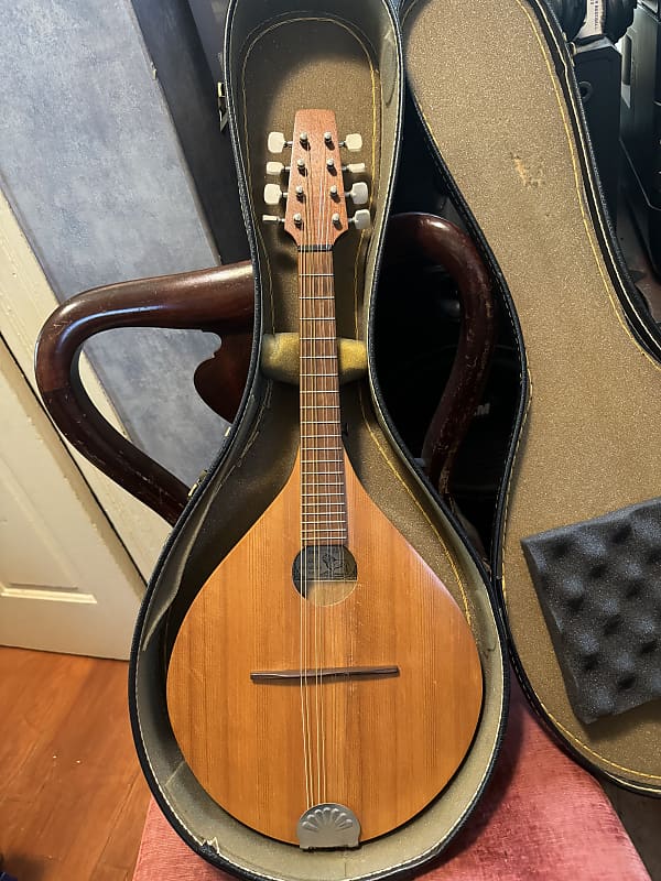 Leo mandolin co mandolin - natural | Reverb