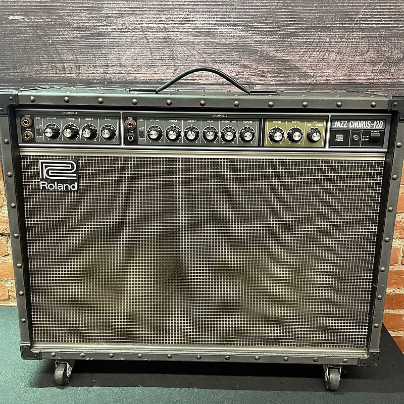 Roland JC-120 Guitar Combo Amplifier (Hollywood, CA) | Reverb