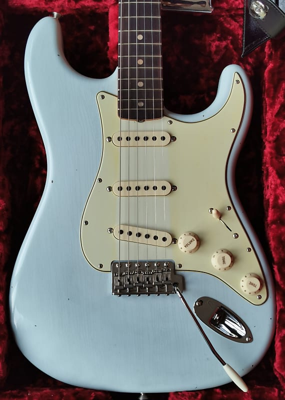 2022 Fender Stratocaster 1963 Relic Aged Sonic Blue Custom | Reverb UK