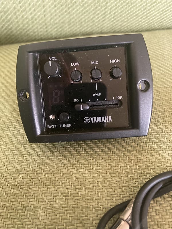 Yamaha AMP-AGC Acoustic Preamp w/Output Jack/AA Battery | Reverb