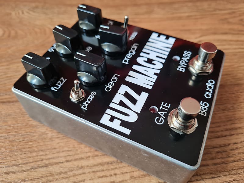 B85 audio - Fuzz Machine | Reverb