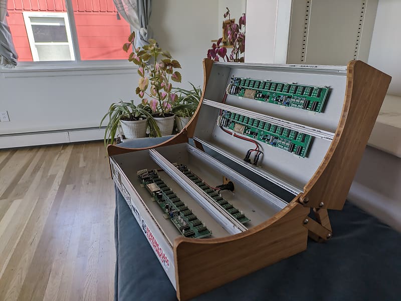 Goike Bamboo Folding Powered Eurorack Case 416HP | Reverb