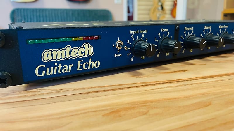 Amtech Age One Guitar Echo Hank Marvin / Shadows - MADE IN | Reverb