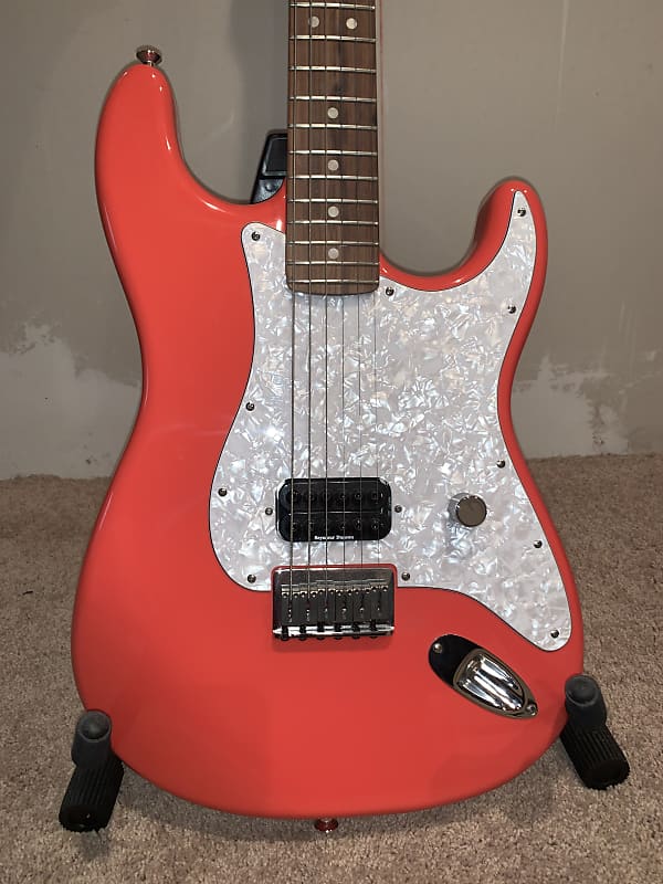 Fender Tom Delonge Stratocaster Fiesta Red | Reverb