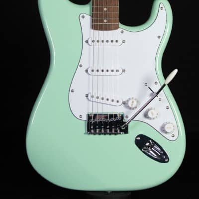 Scalloped SQUIER Stratocaster,white, HUMBUCKER, playing a la | Reverb