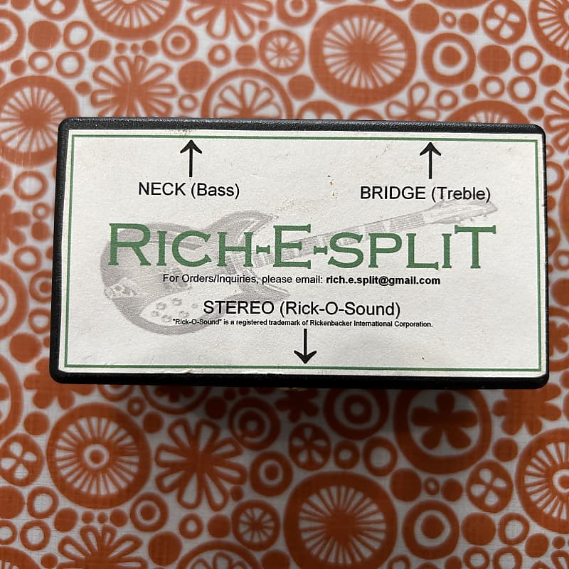 Rich-E-Split Stereo Rick-O-Sound - Black | Reverb