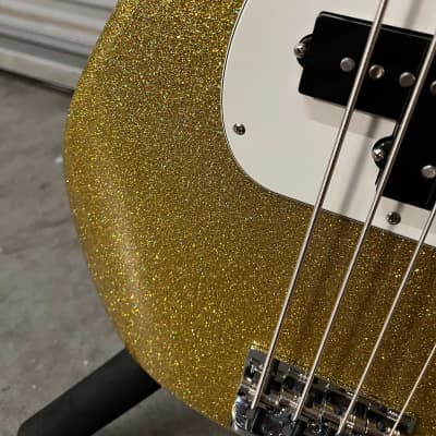 LIMITED EDITION Fender Precision Bass 2018 Glitter Gold | Reverb