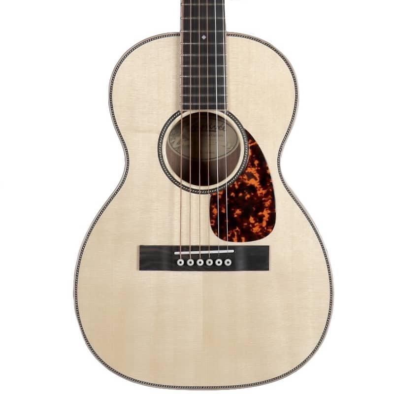 Larrivee T44 Custom Travel Guitar Moon Spruce / Walnut | Reverb Canada