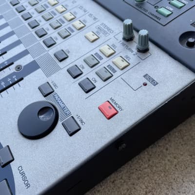 Yamaha 01v Mixer Digital Mixer 16 channel | Reverb