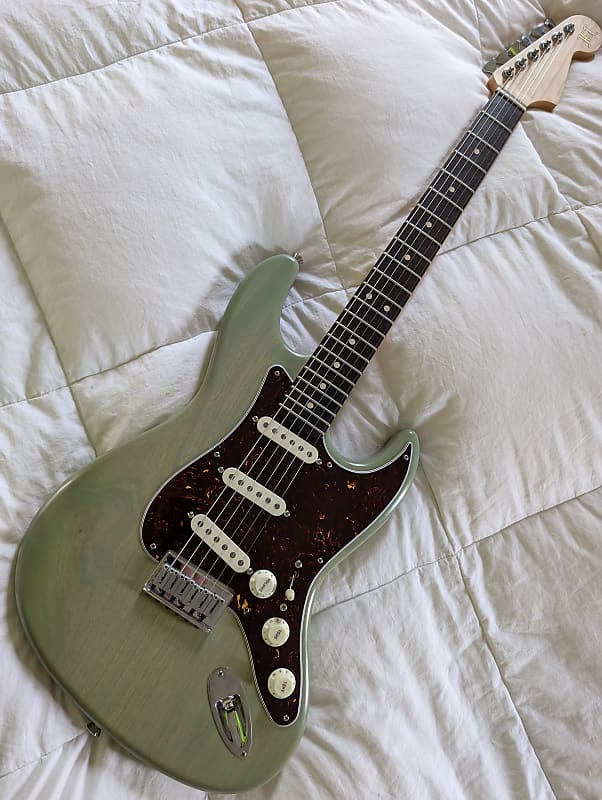 Warmoth Dinkycaster - hand rubbed oil finish (sage) | Reverb UK