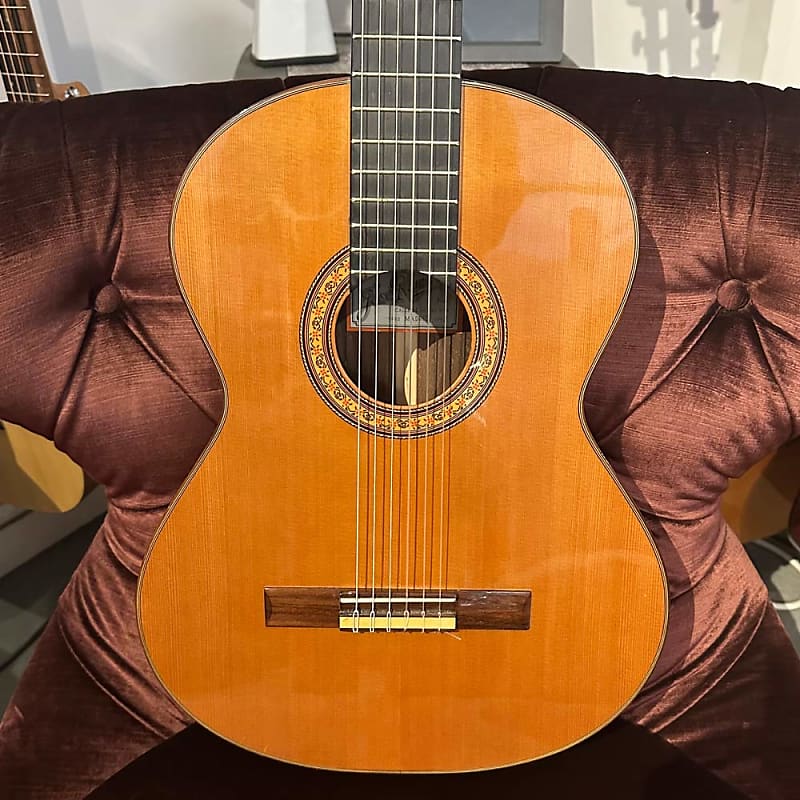 Jose Ramirez 1997 R2 Classical Guitar w/ Case (Pre-Owned) | Reverb