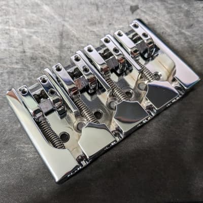 Hipshot A-style Fender Mount Bass Bridge 4-string FM2 | Reverb