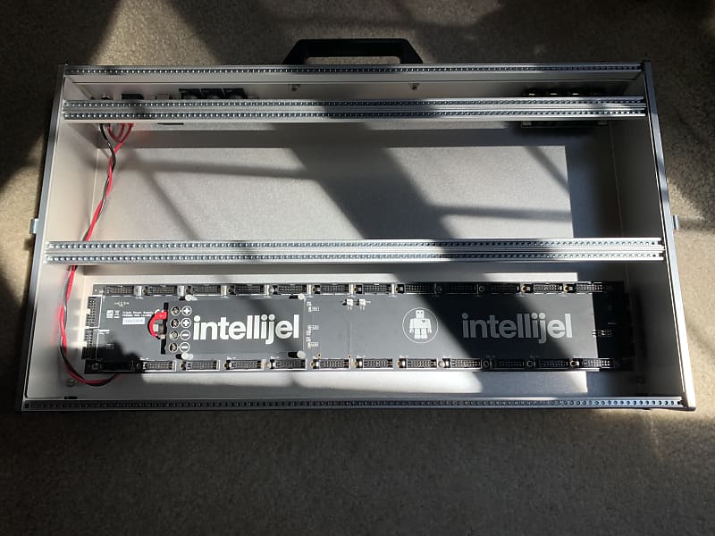 Intellijel 7U 104HP Performance Case | Reverb