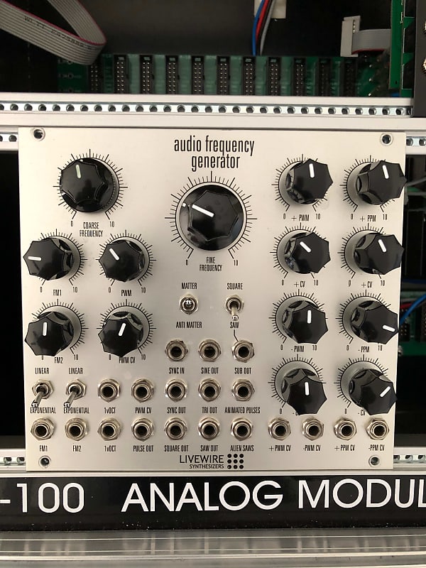 Livewire Synthesizers Audio Frequency Generator | Reverb