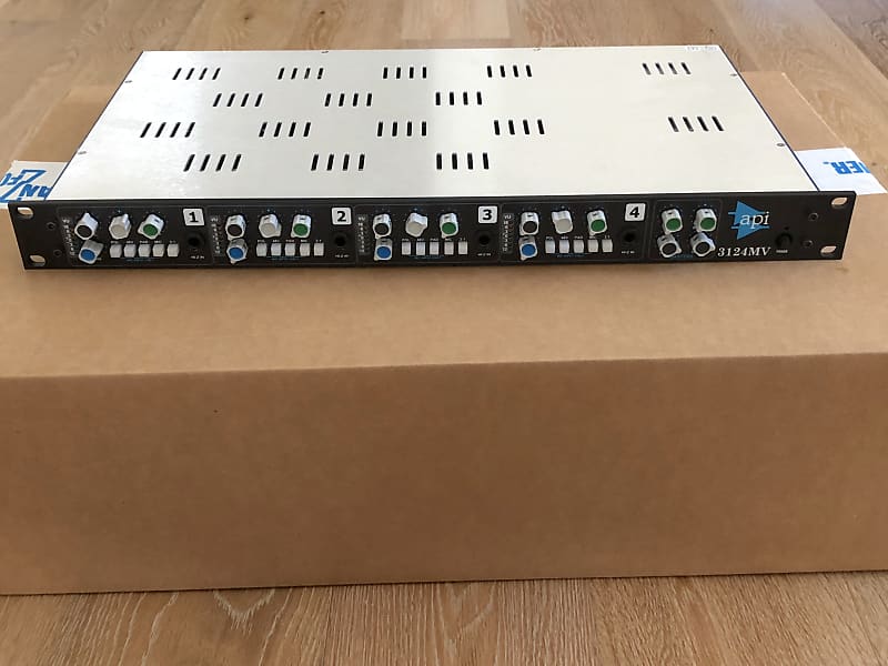 API 3124mv 4 channel mic preamp + mixer minty | Reverb
